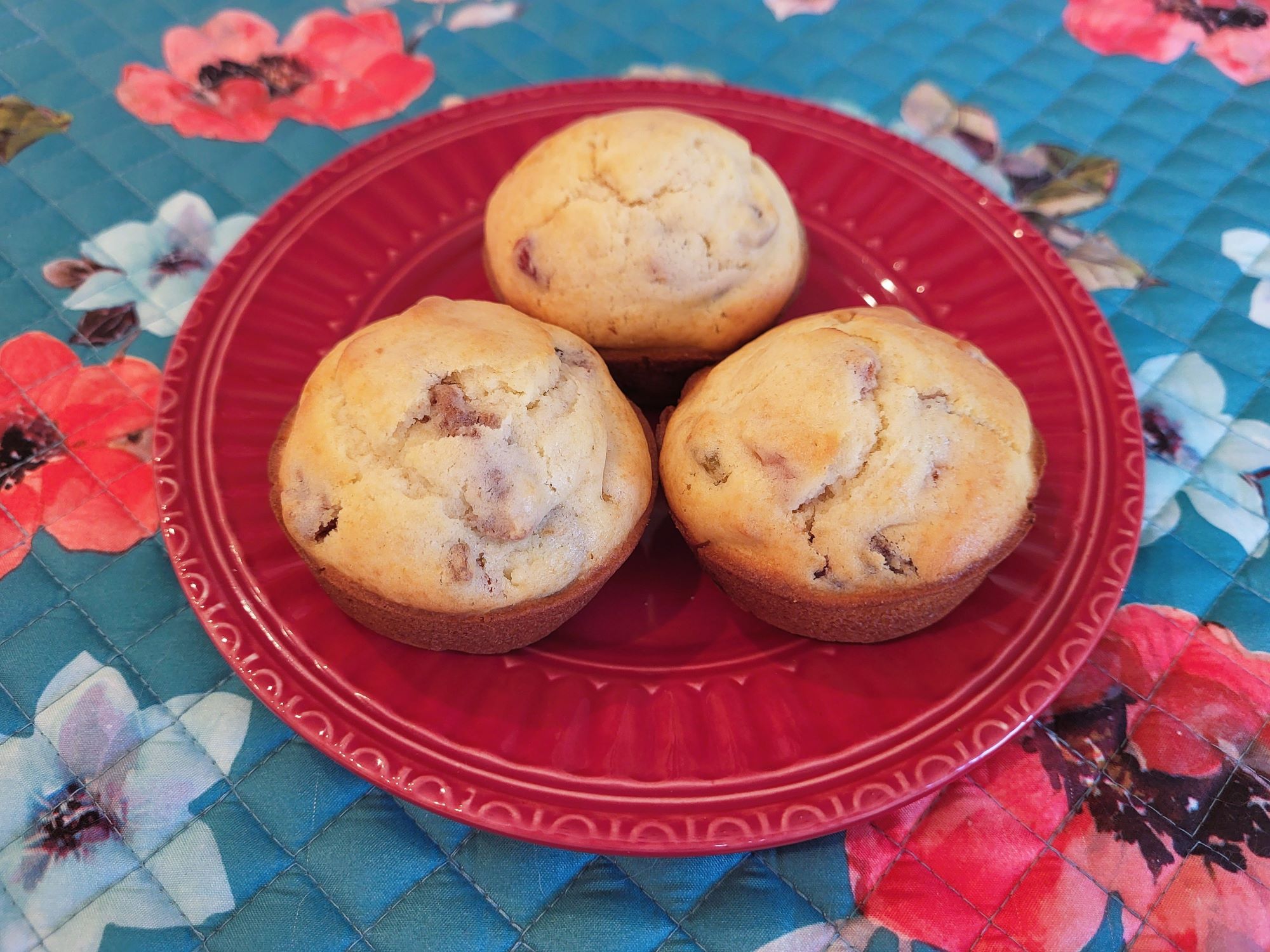 Queen of Muffins – The Chicken and the Egg: A Family Cookbook